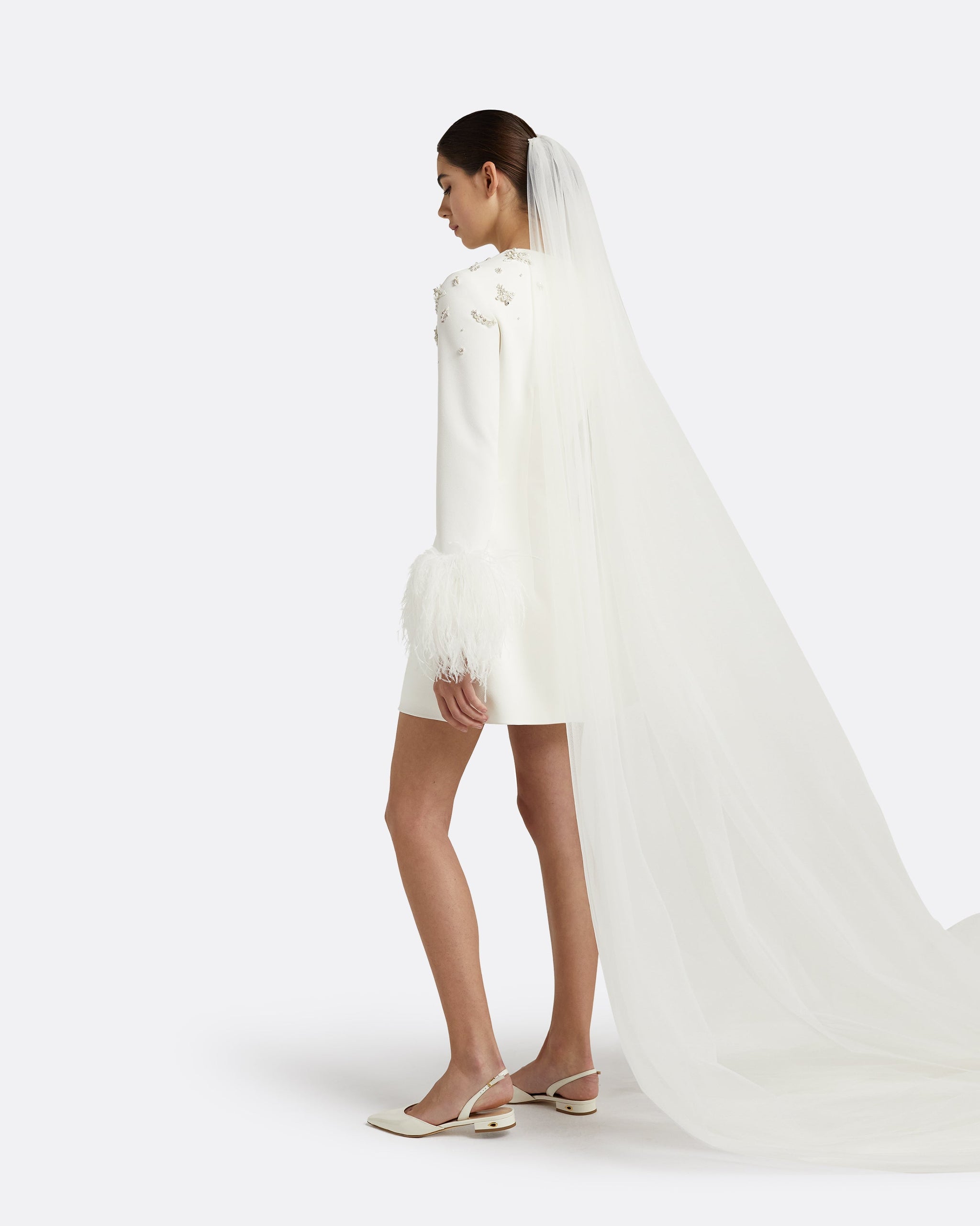 Rena Ivory Feather-trimmed Short Dress – Safiyaa London