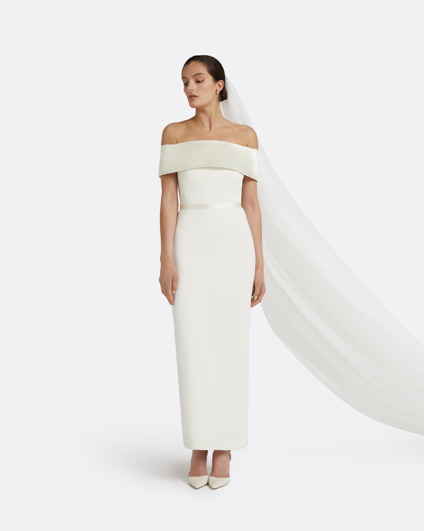 Drax Ivory Dress – Safiyaa London
